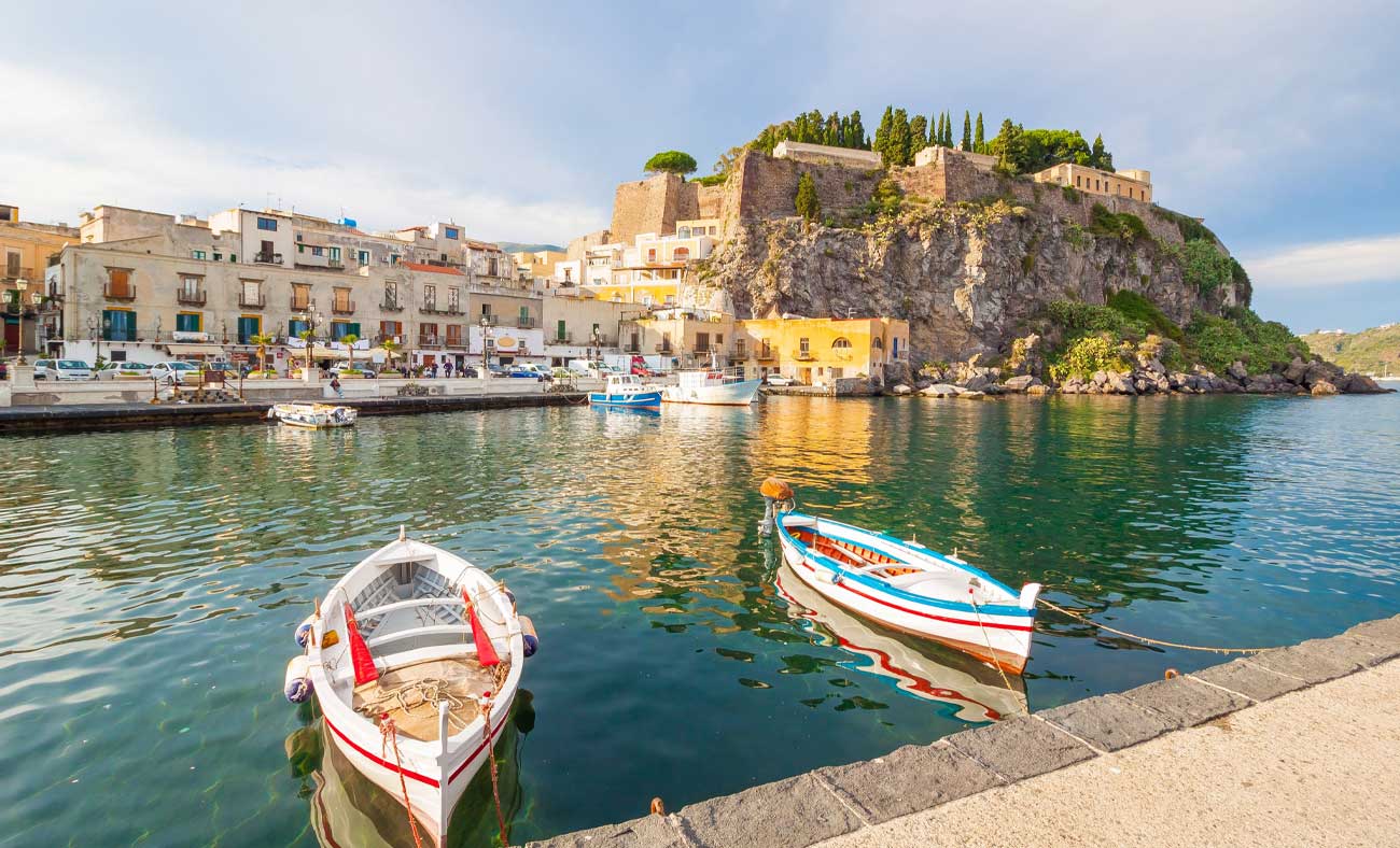 Le Isole Eolie: Lipari, Vulcano, Panarea, Stromboli - Complesso ...